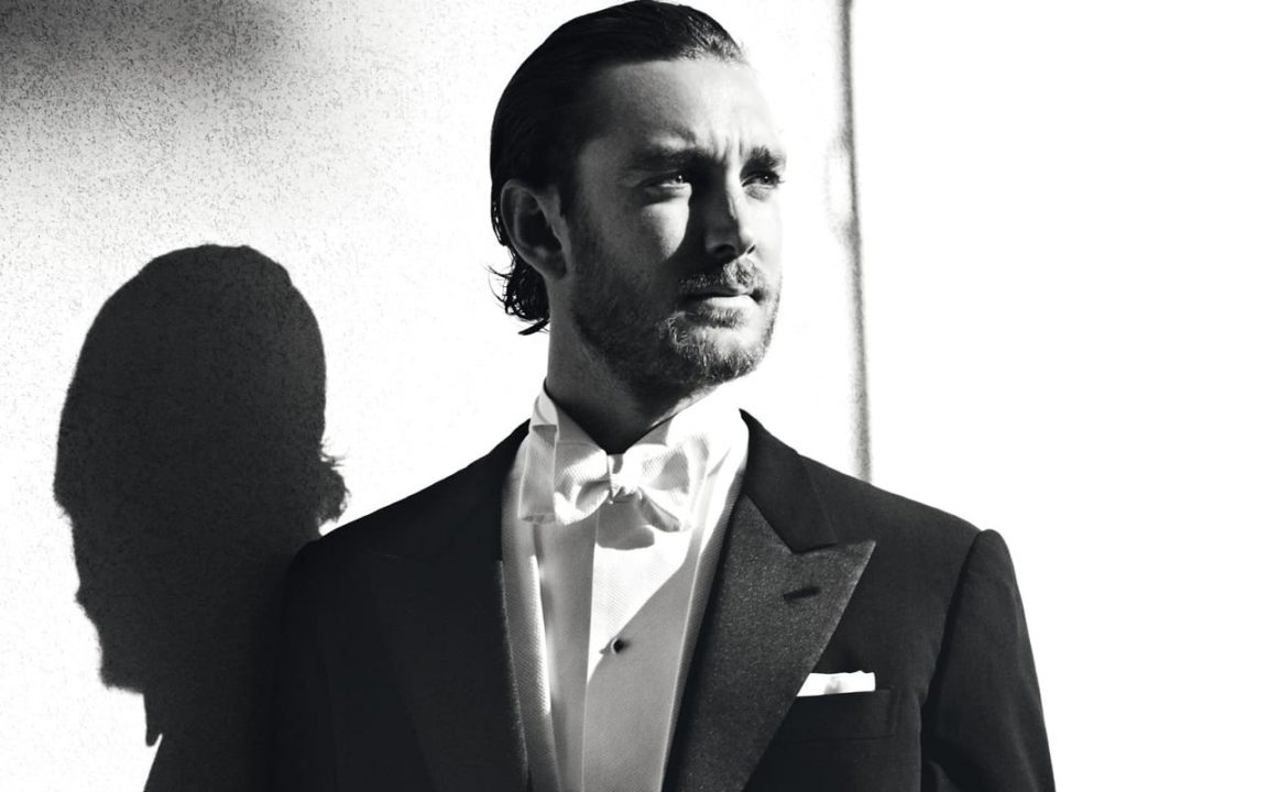 30 Of The Most Beautiful Men of All Time - Singers & Actors