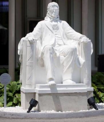 The 10 Amazing Statues of Michael Jackson Around the world