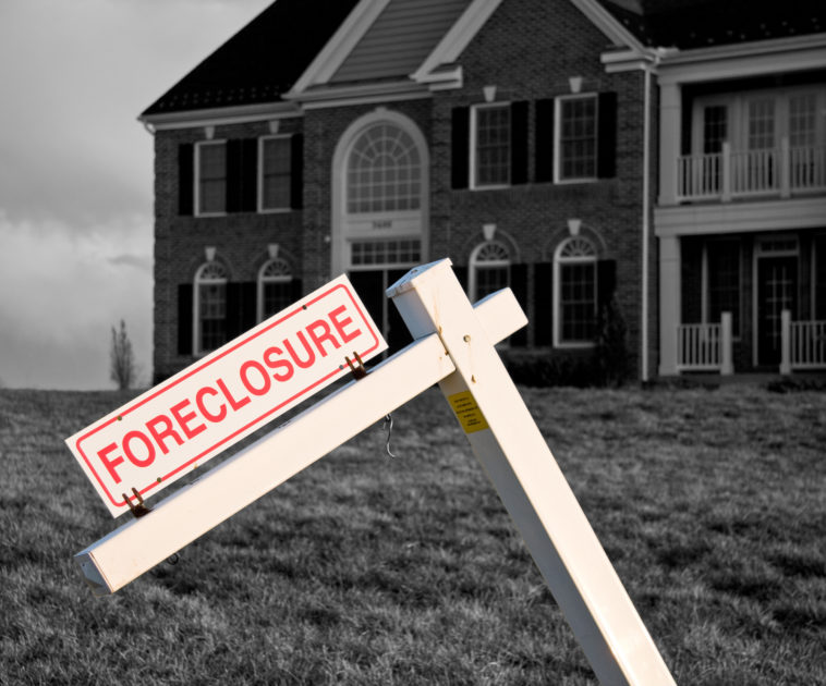 10 Things You Need to Know About Buying a Foreclosed Home
