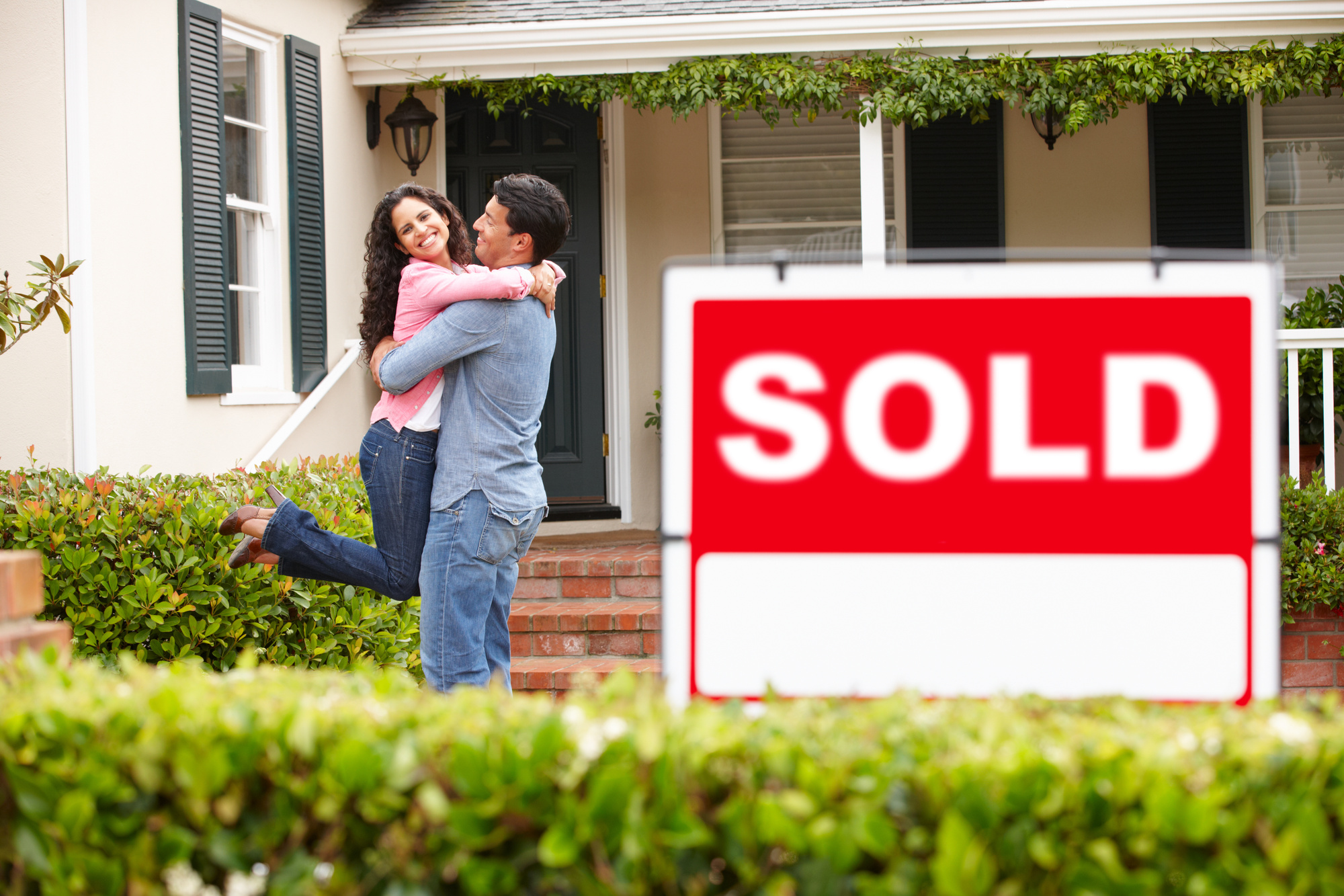 8 Things You Must Do Before Buying a Home