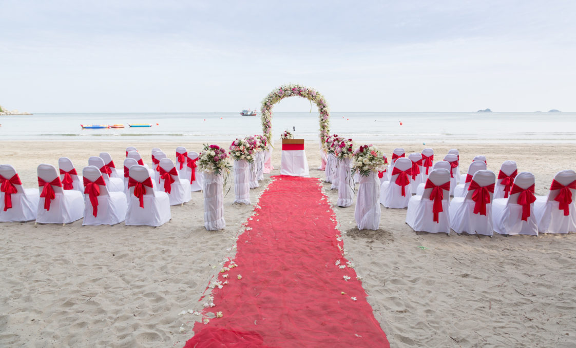 8 Unique and Outrageously Fun Wedding Themes